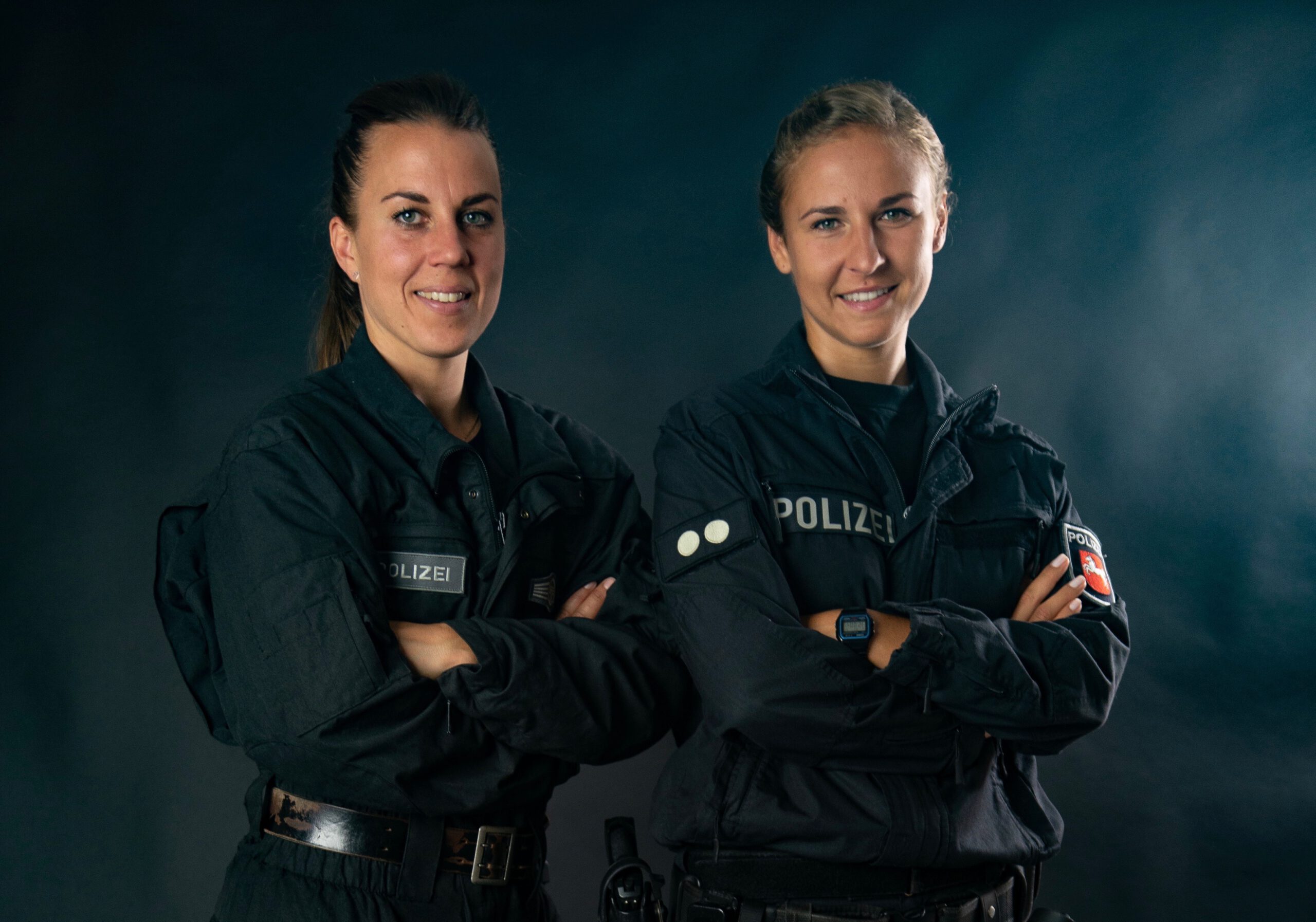 Social-Media-Premiere in Niedersachsen- Zwei Beamtinnen der ...