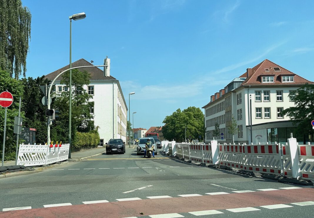 Baustelle Neuer Graben: Stadt gibt Querung am Struckmannshof früher ...